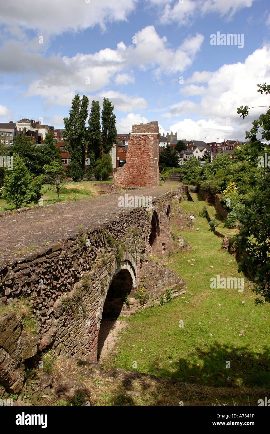 UK Devon Exeter Medieval Bridge Stock Photo - Alamy
