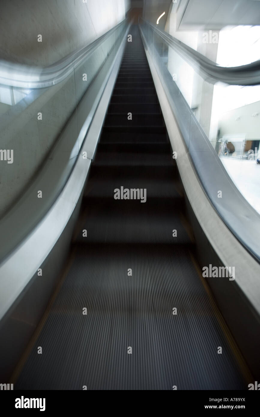 Escalator going upwards no people hi-res stock photography and images ...