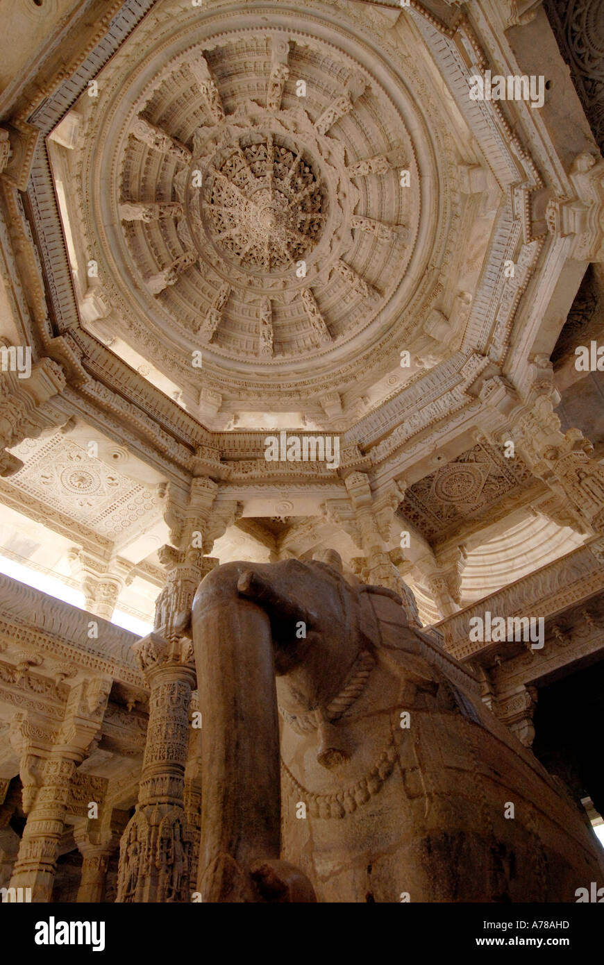 Parshvanatha temple hi-res stock photography and images - Alamy