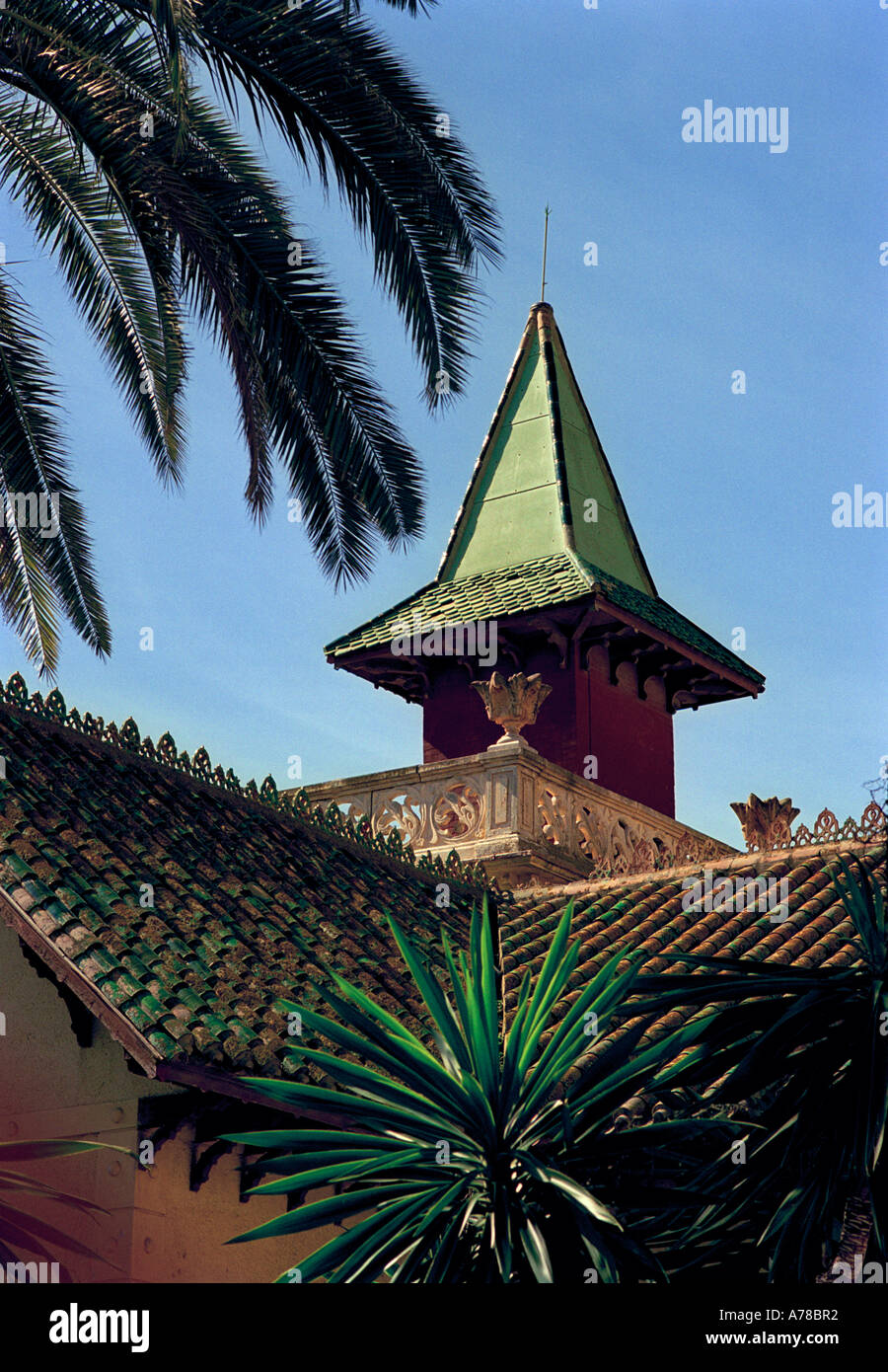 Eccentric architecture hi-res stock photography and images - Alamy