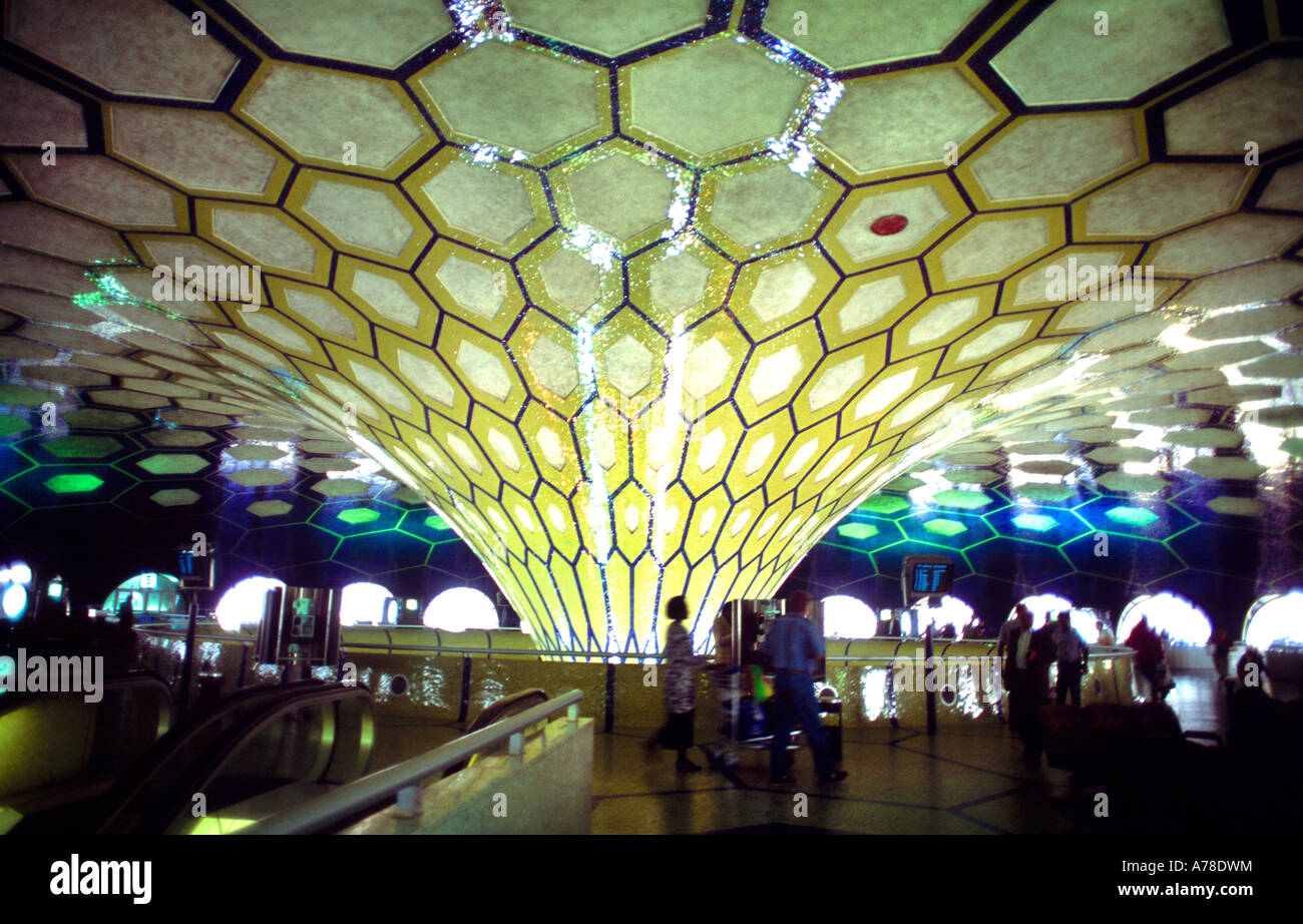 Abu Dhabi UAE International Airport Interior Stock Photo - Alamy