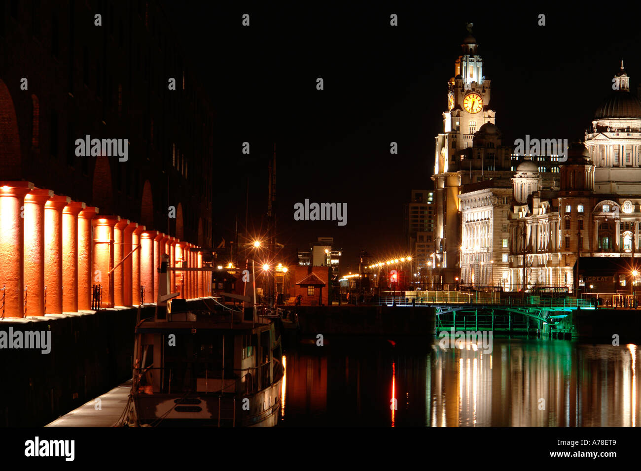 Albert Dock Liverpool at Night Stock Photo - Alamy
