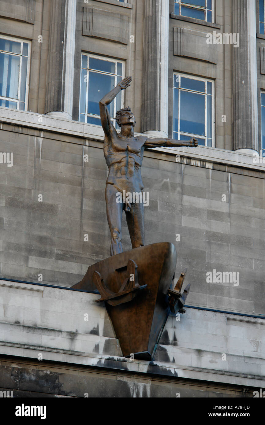 Dicky Lewis Statue Stock Photo - Alamy