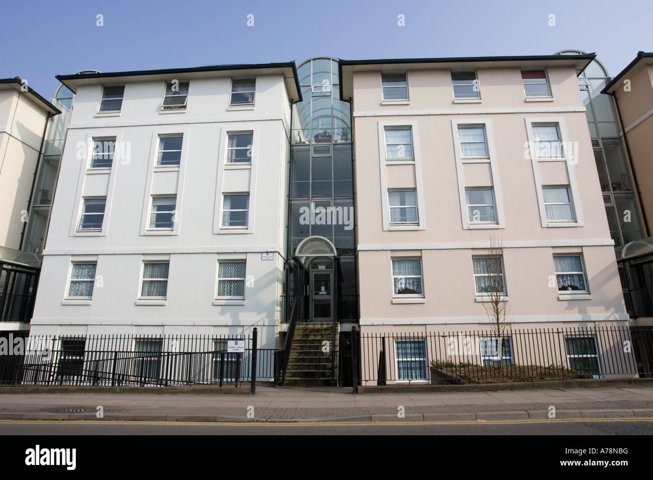 Elegant victorian style houses hi-res stock photography and images - Alamy