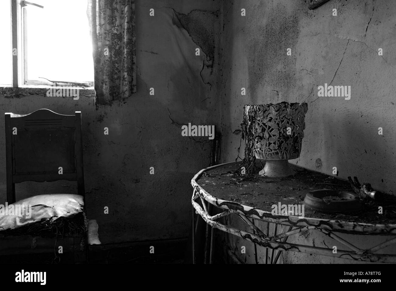 Table chair in old Black and White Stock Photos & Images - Alamy