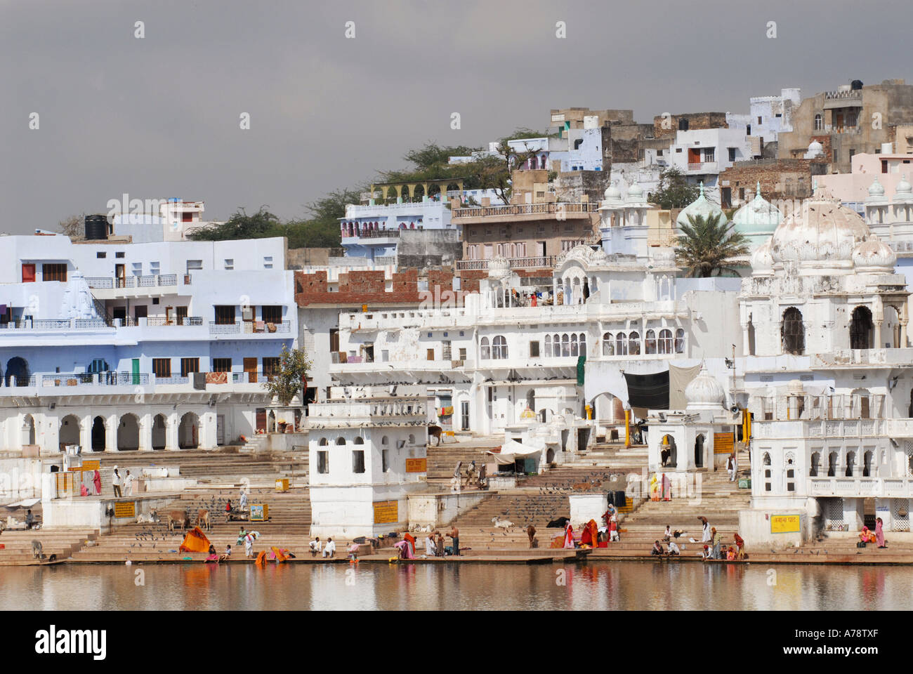Bathing ghats at the holy city of Pushkar Rajasthan India Stock Photo ...