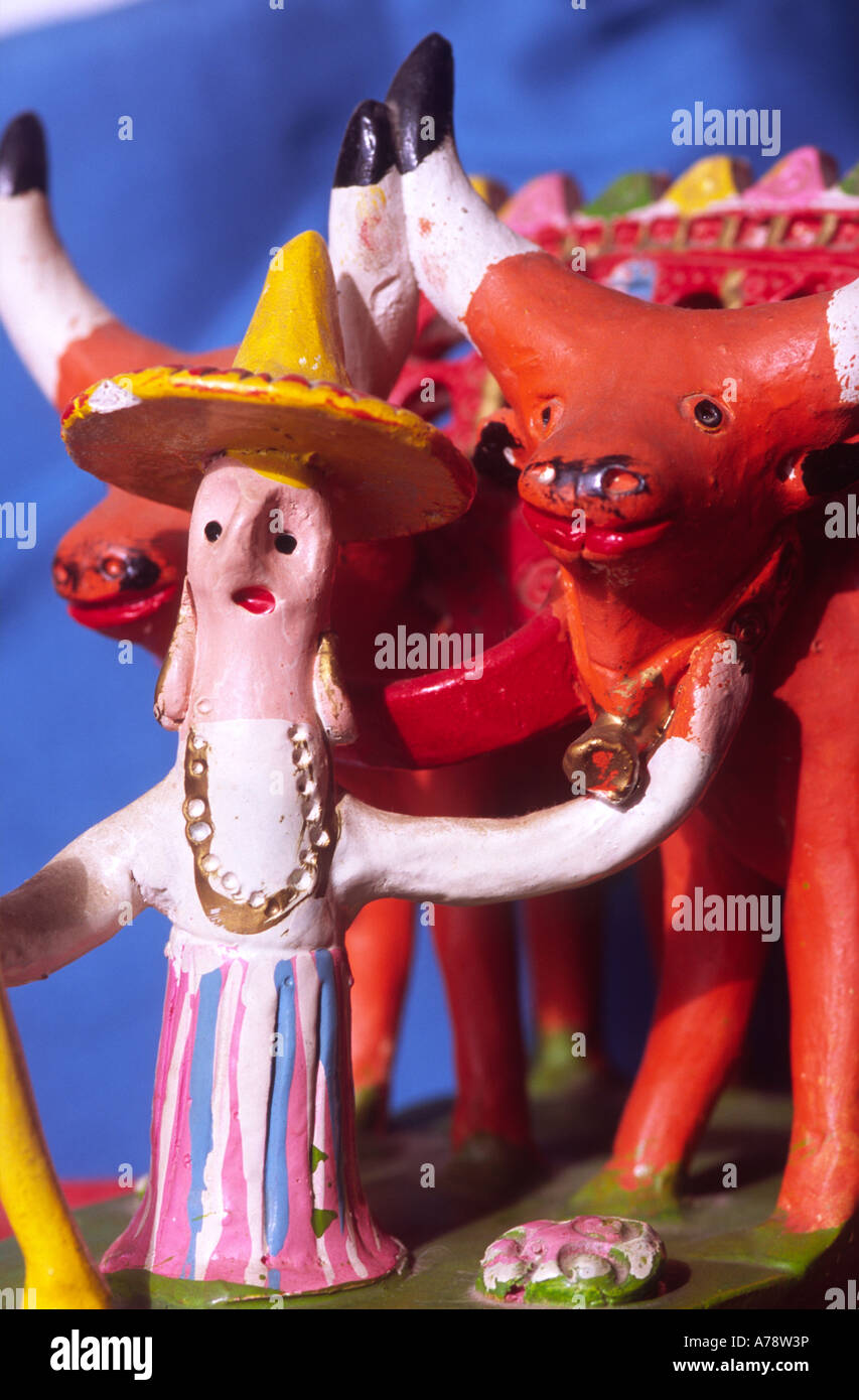 Traditional ceramic figure made by Ana Baraça Barcelos north of ...