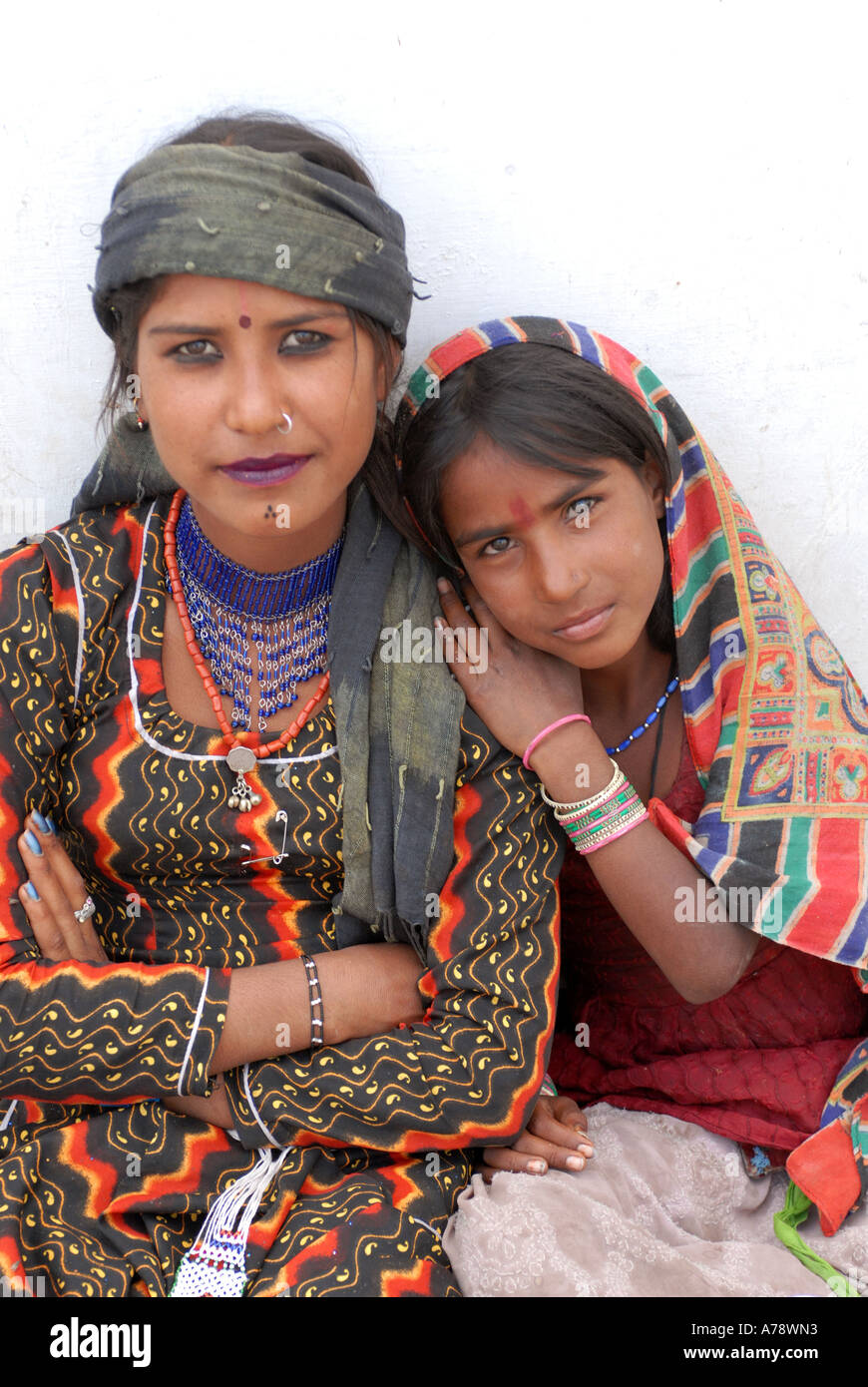 2 Girls in the holy city of Pushkar Rajasthan India Stock Photo - Alamy