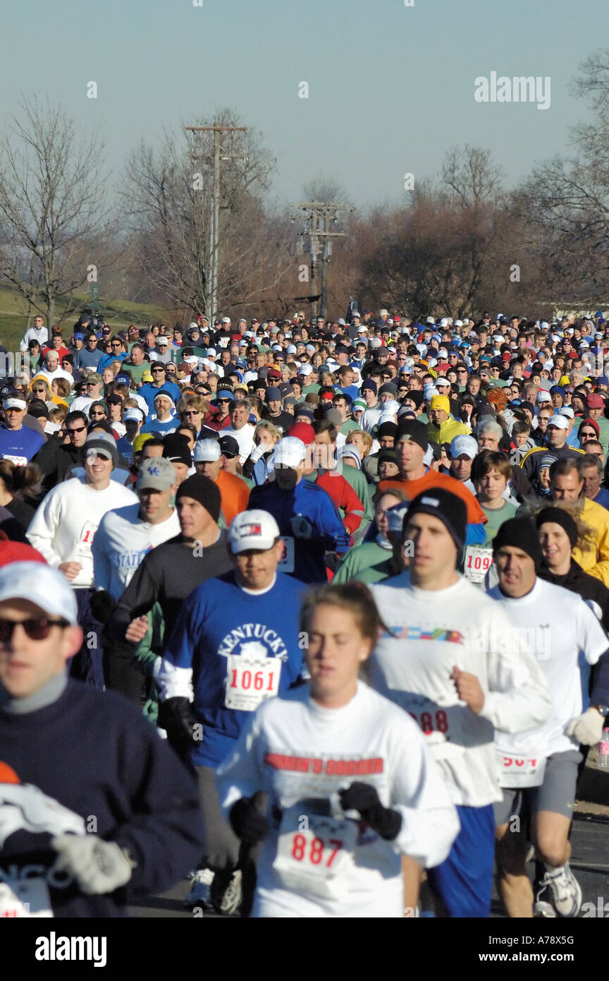 Large crowd of runners in 5K race Stock Photo - Alamy