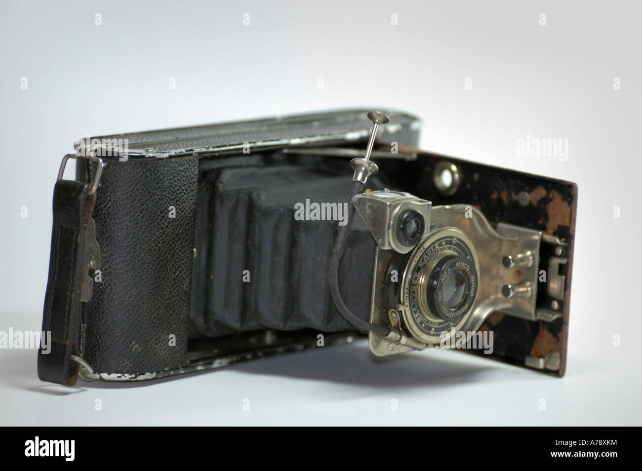Antique portable bellows camera from the 1930s Stock Photo - Alamy