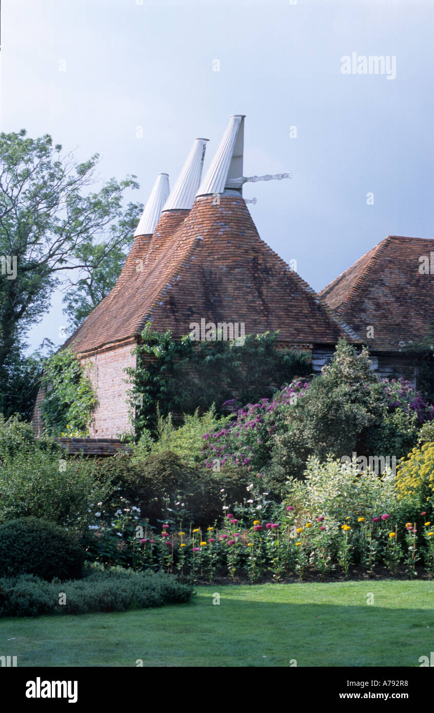 Oust House Great Dexter Kent UK Stock Photo - Alamy