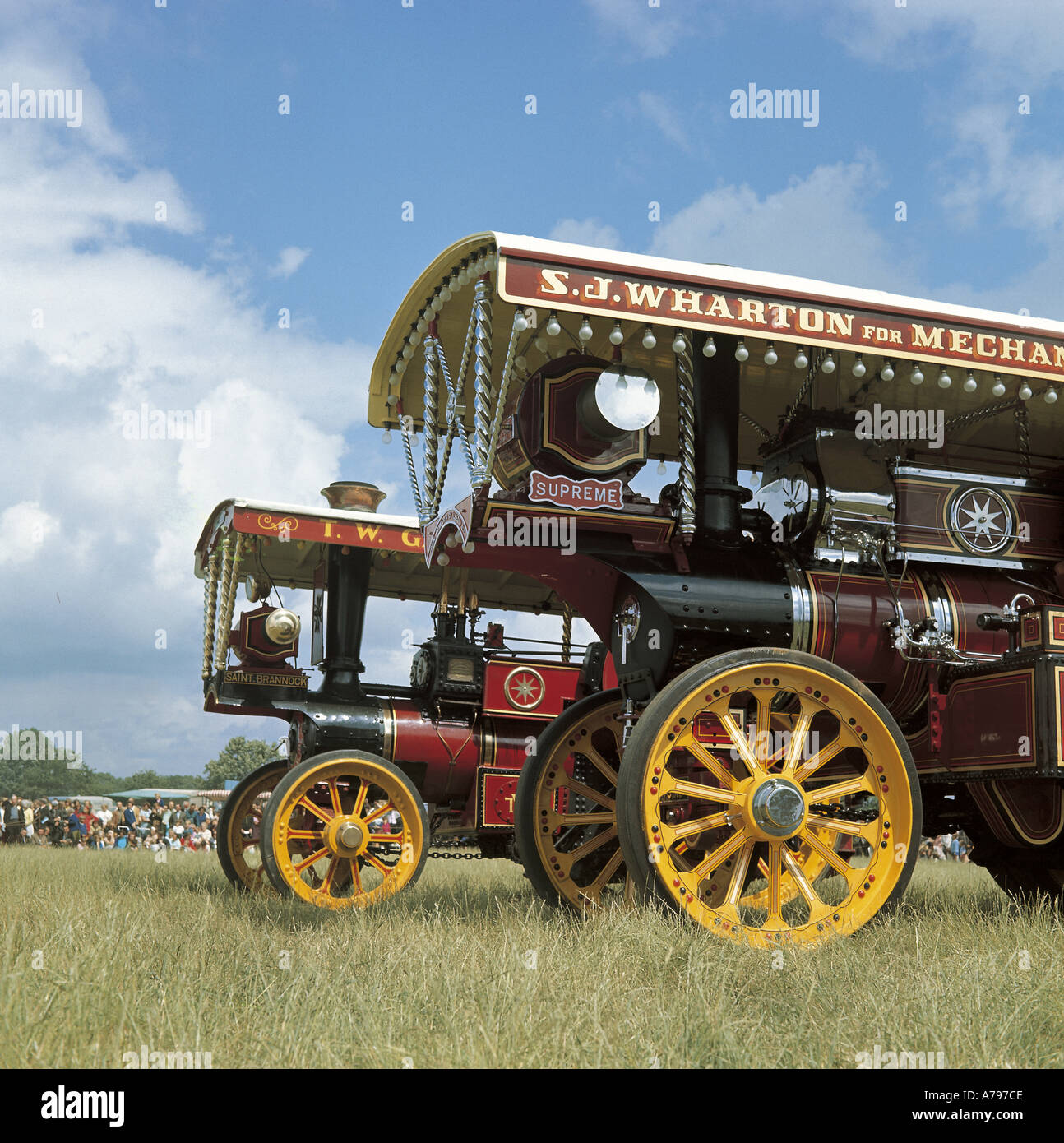 Showmans traction engines hi-res stock photography and images - Alamy