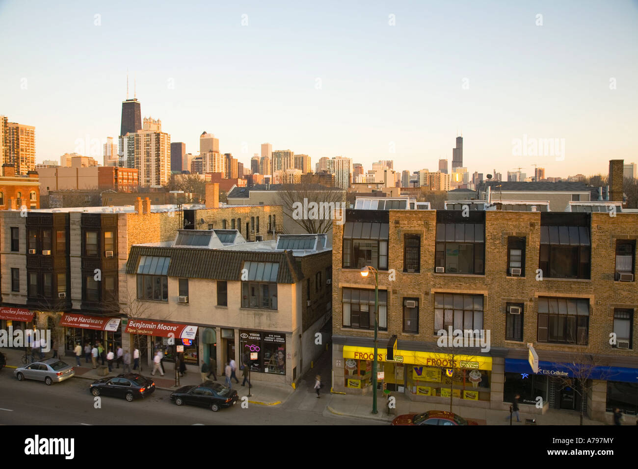CHICAGO Illinois Stores and shops along North Avenue Old Town ...