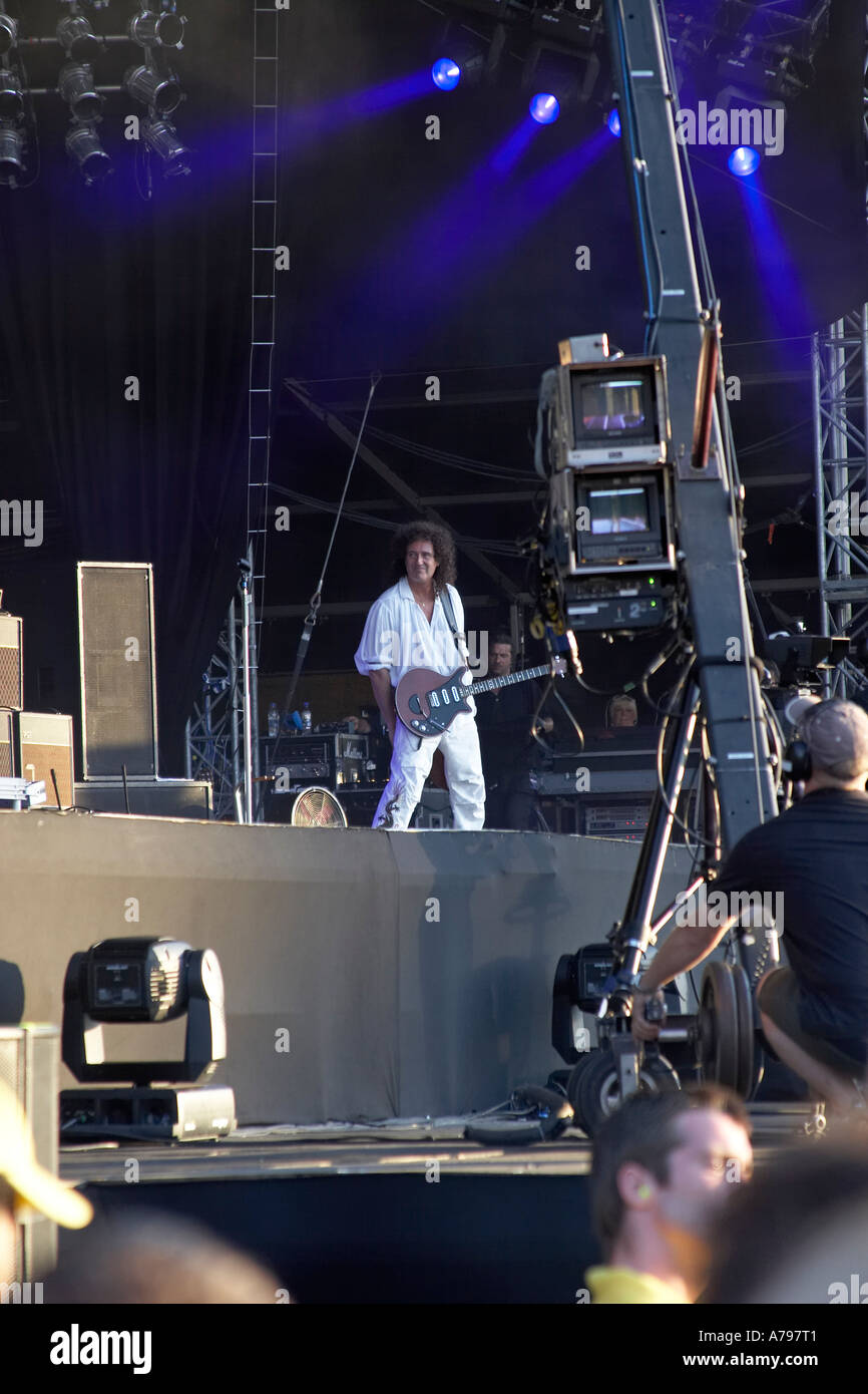 Rock group queen in concert hi-res stock photography and images - Alamy