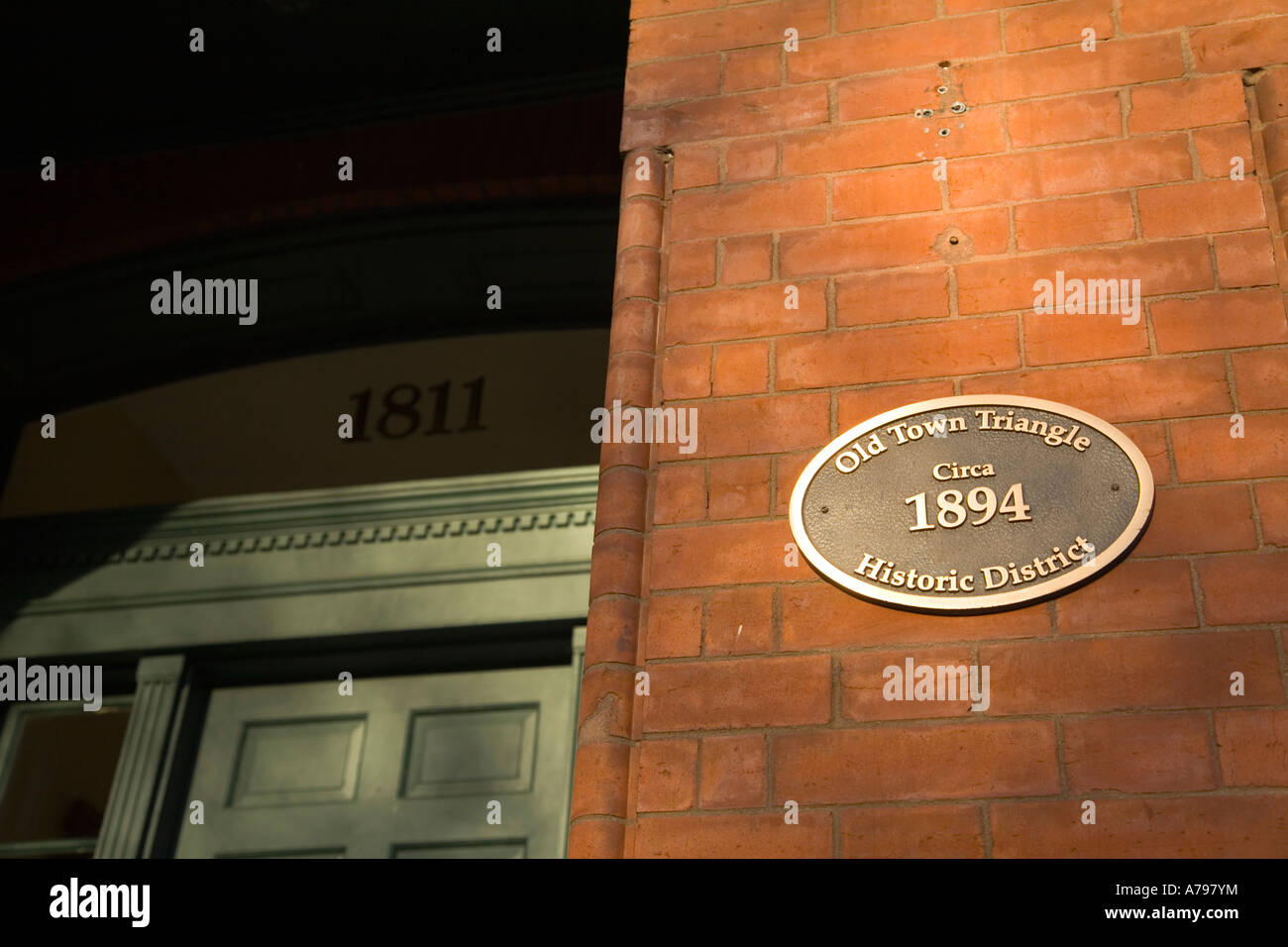 CHICAGO Illinois Buildings and residences in Old Town triangle ...