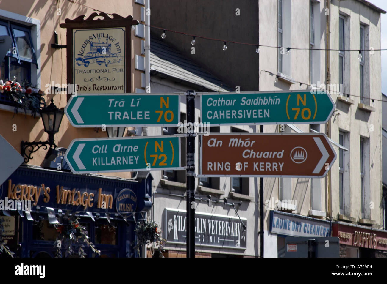 Irish road signs in kerry hi-res stock photography and images - Alamy