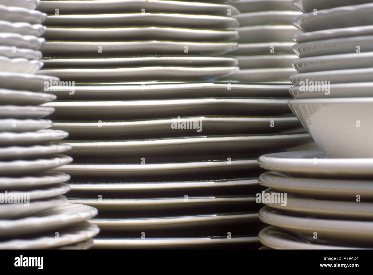 Piles Of Plates High Resolution Stock Photography and Images - Alamy