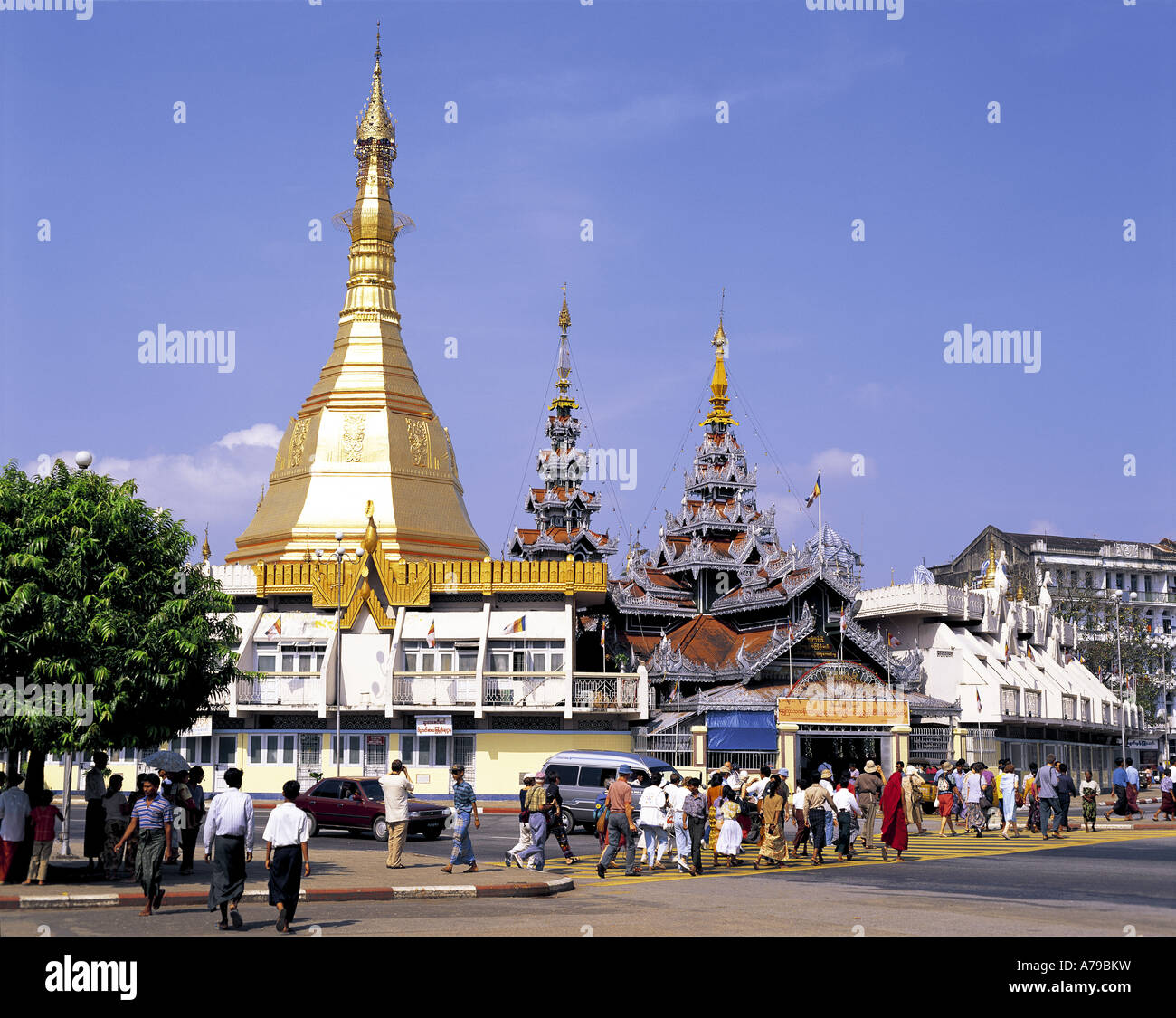 Sule Pagoda Yangon Myanmar Stock Photo - Alamy