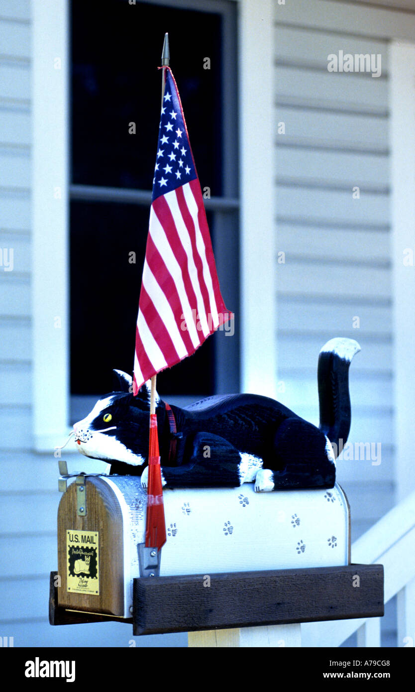 Florida letter box mailbox mail pillar post box cat flag Stock Photo ...