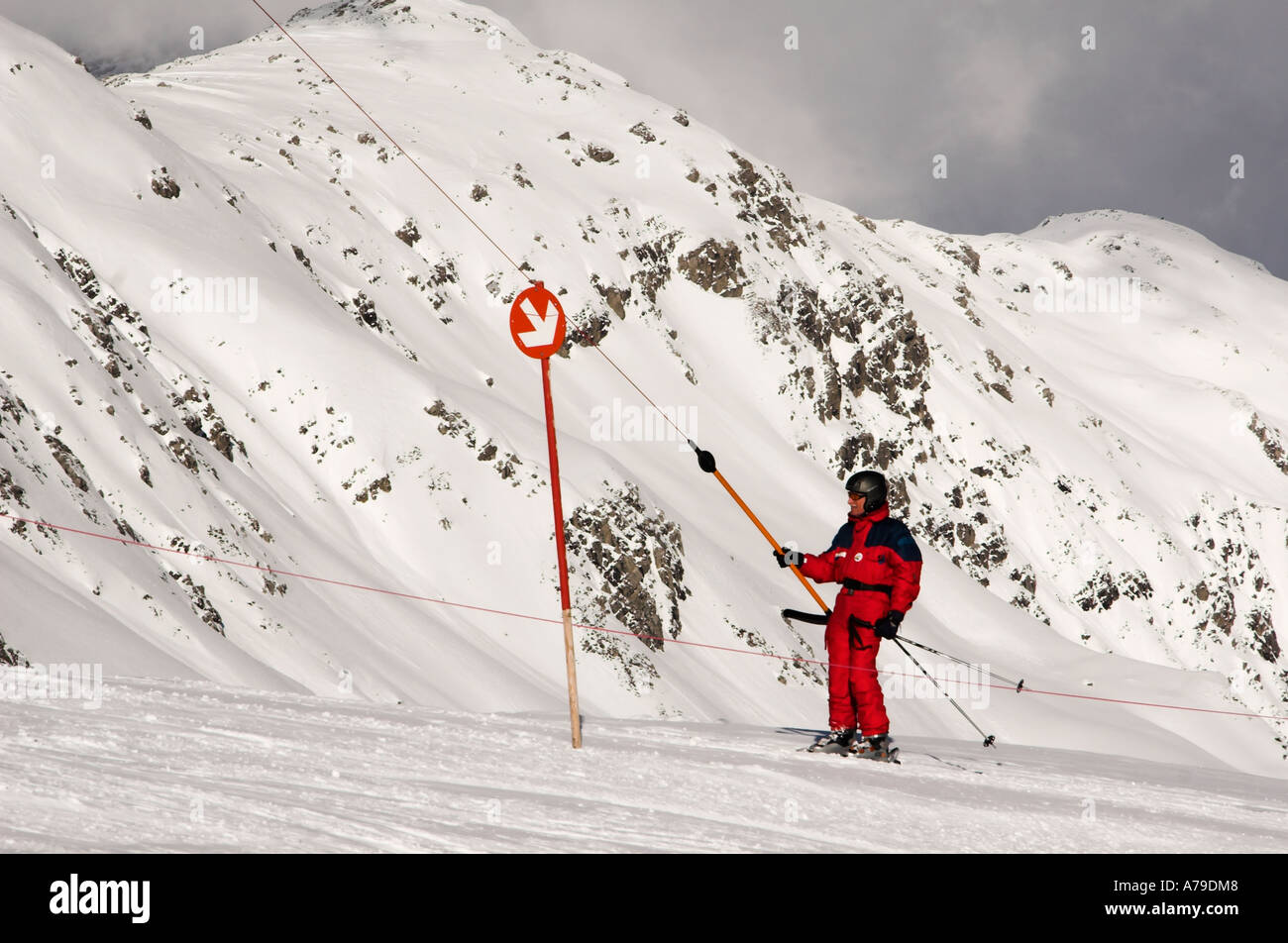 Rope tow ski lift hi-res stock photography and images - Alamy