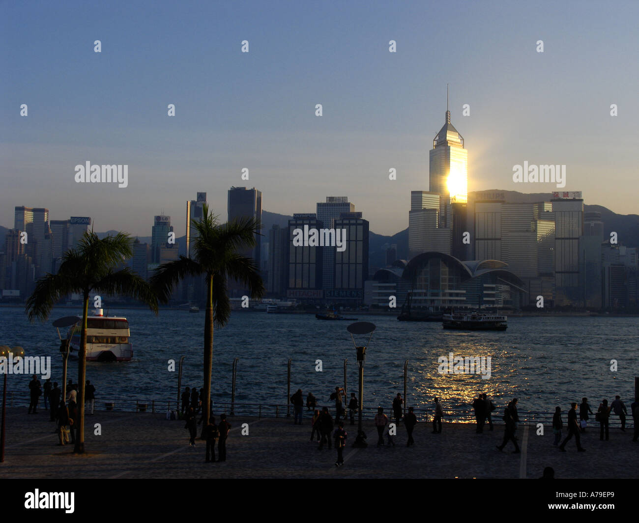 View at twilight from Kowloons Public Pier at the Central District with ...