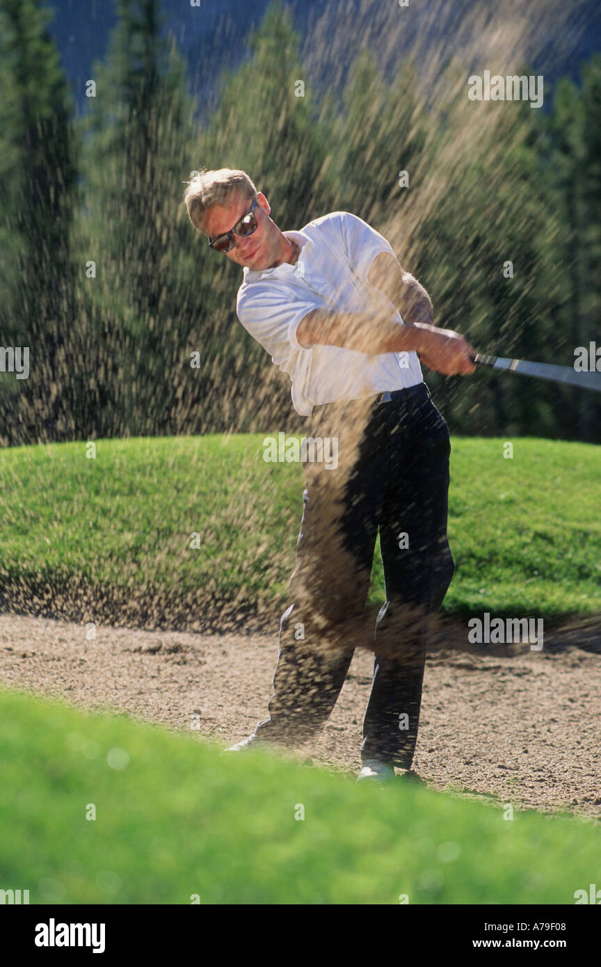 Golfer chipping ball from hi-res stock photography and images - Alamy