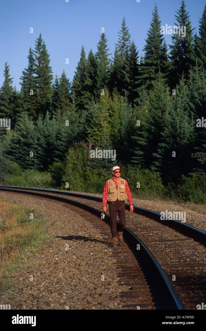 Dirt road tree rainbow hi-res stock photography and images - Alamy