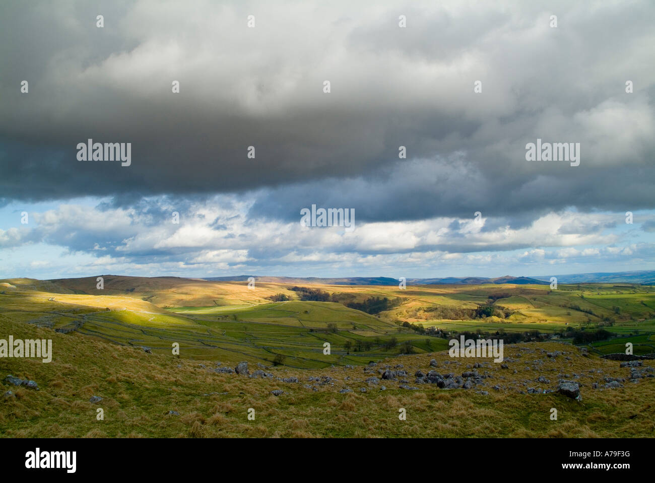 Malham moor craven north yorkshire hi-res stock photography and images ...