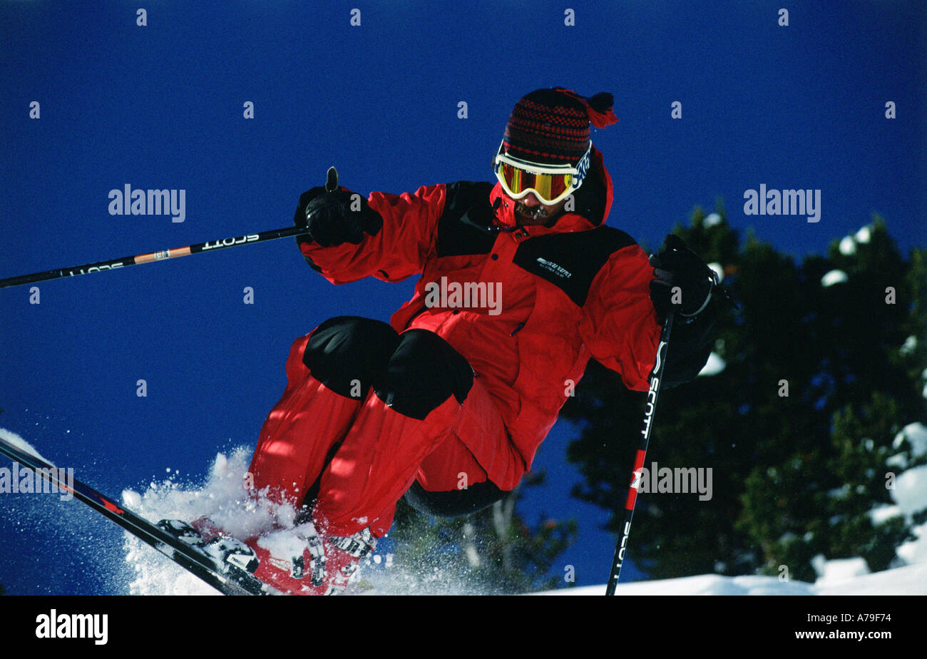 Red white and blue skier hi-res stock photography and images - Alamy
