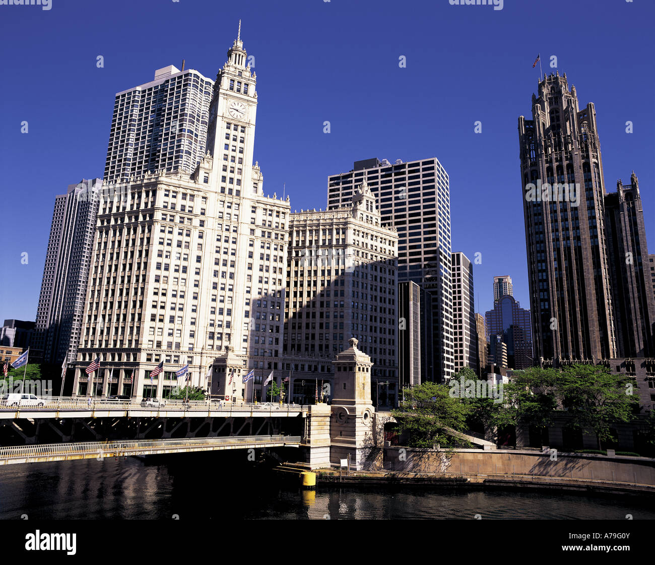 Chicago art deco hi-res stock photography and images - Alamy