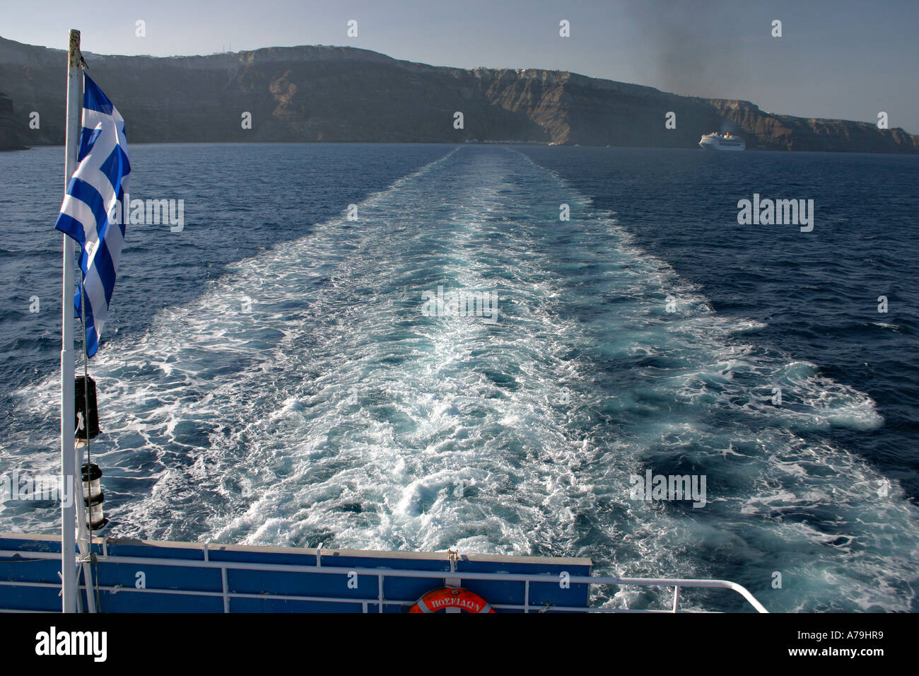 Leaving wake hi-res stock photography and images - Alamy