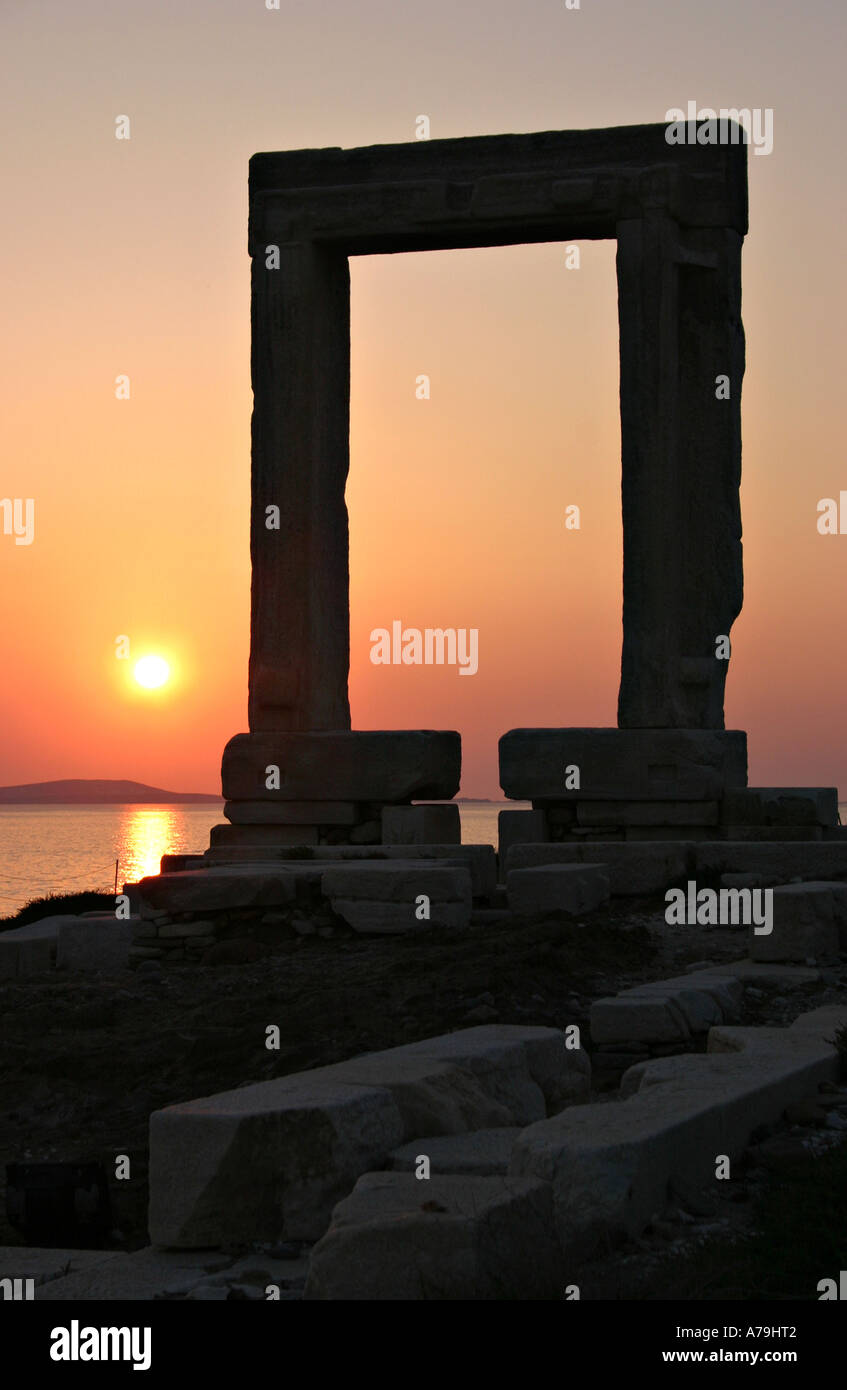 Doorway ruins temple apollo naxos hi-res stock photography and images ...