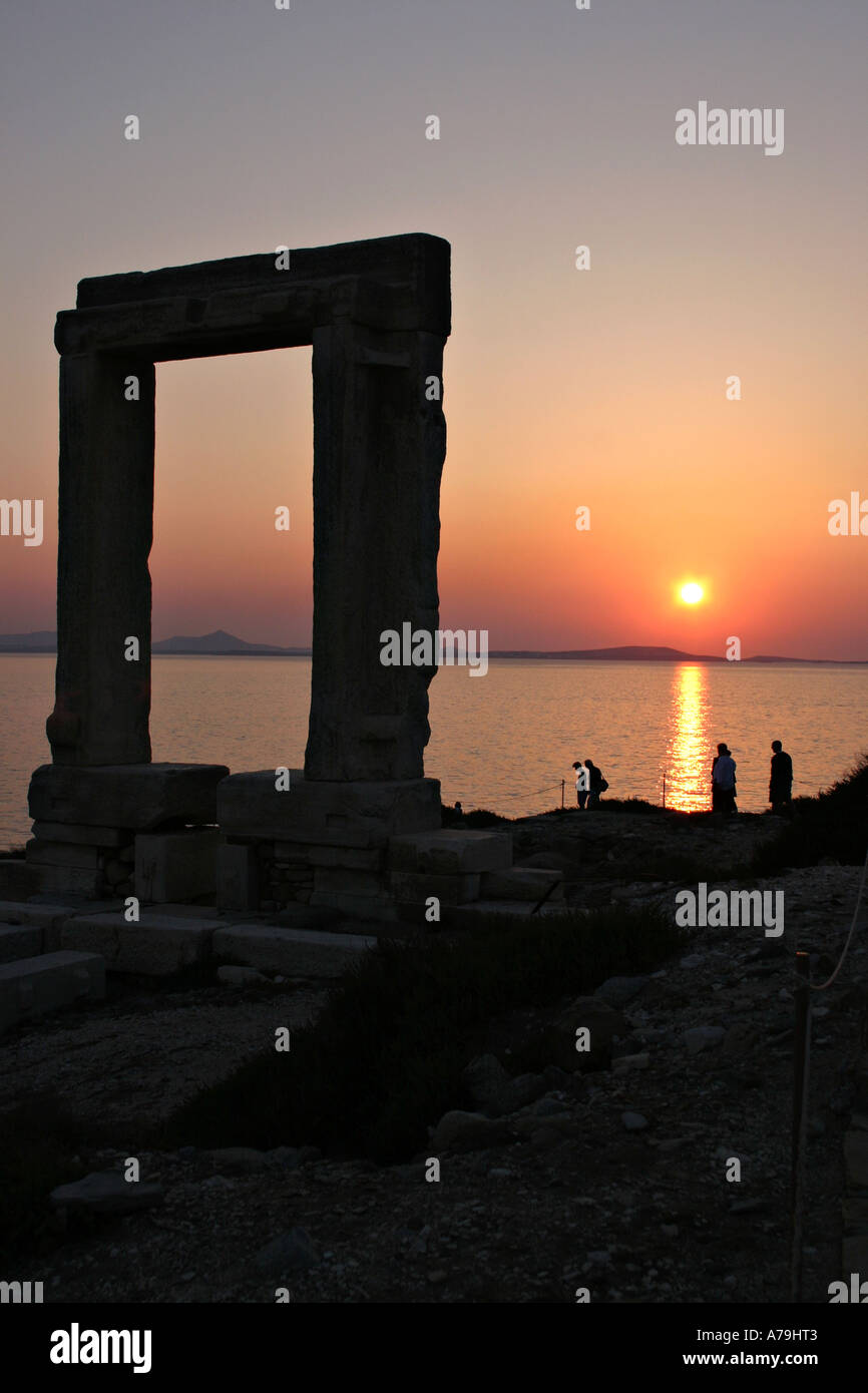 Naxos arch apollo greece hi-res stock photography and images - Alamy