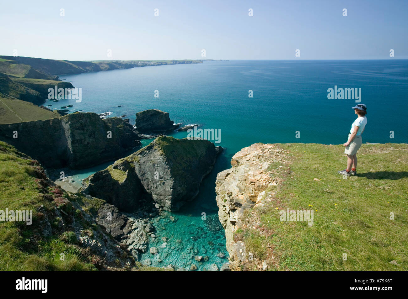 Coastal scenery on the South West Coast Path near Port Isaac, Cornwall ...