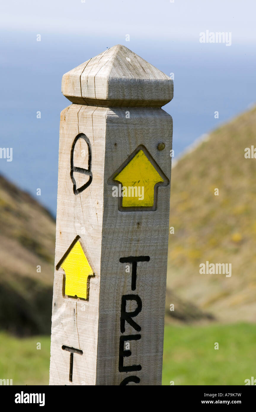 A south West coast path sign near Port Isaac, Cornwall, UK Stock Photo ...