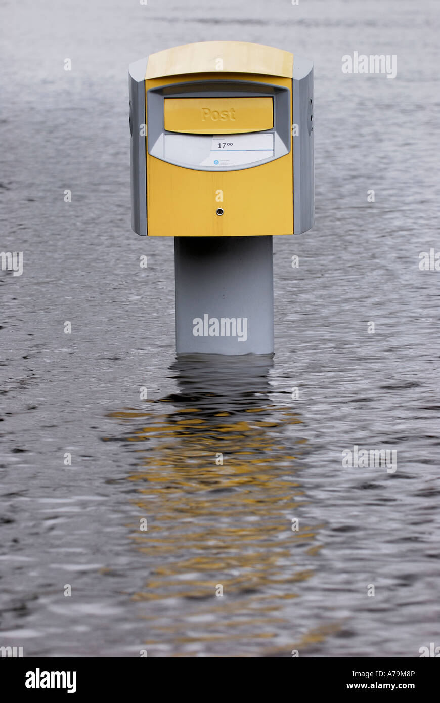 Flooded mailbox hi-res stock photography and images - Alamy