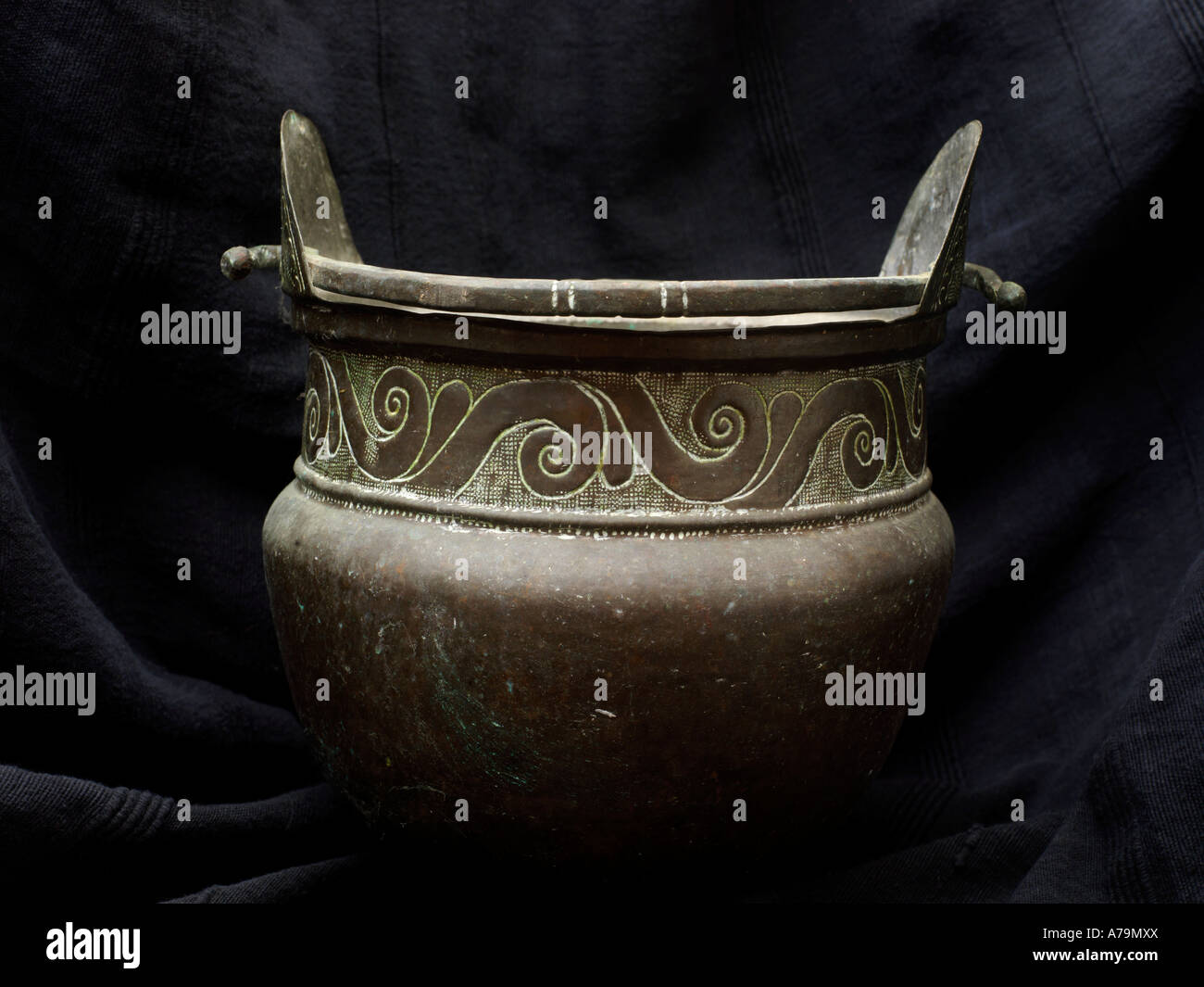 Cauldron hi-res stock photography and images - Alamy