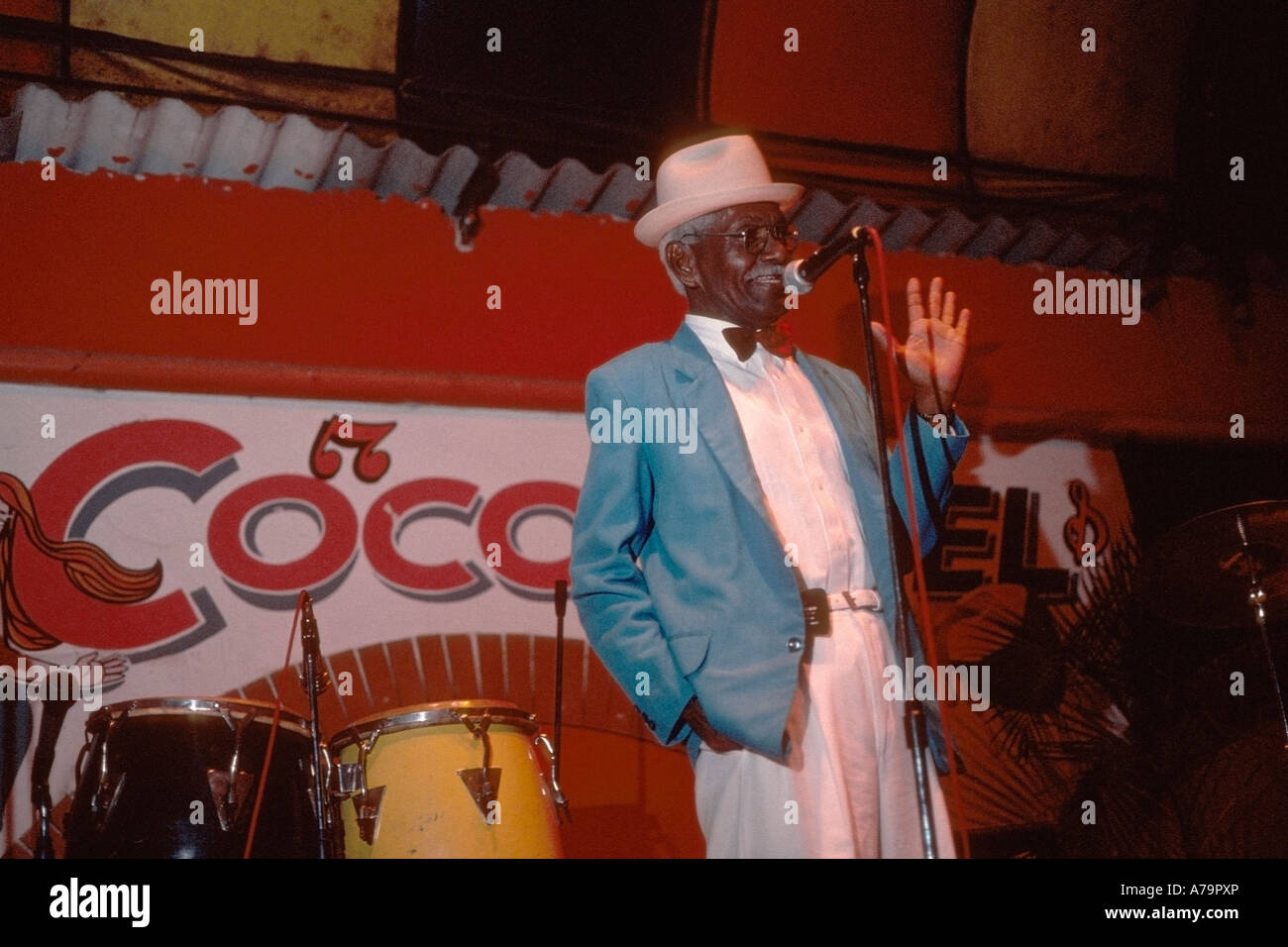 Comedian performing stage hi-res stock photography and images - Alamy