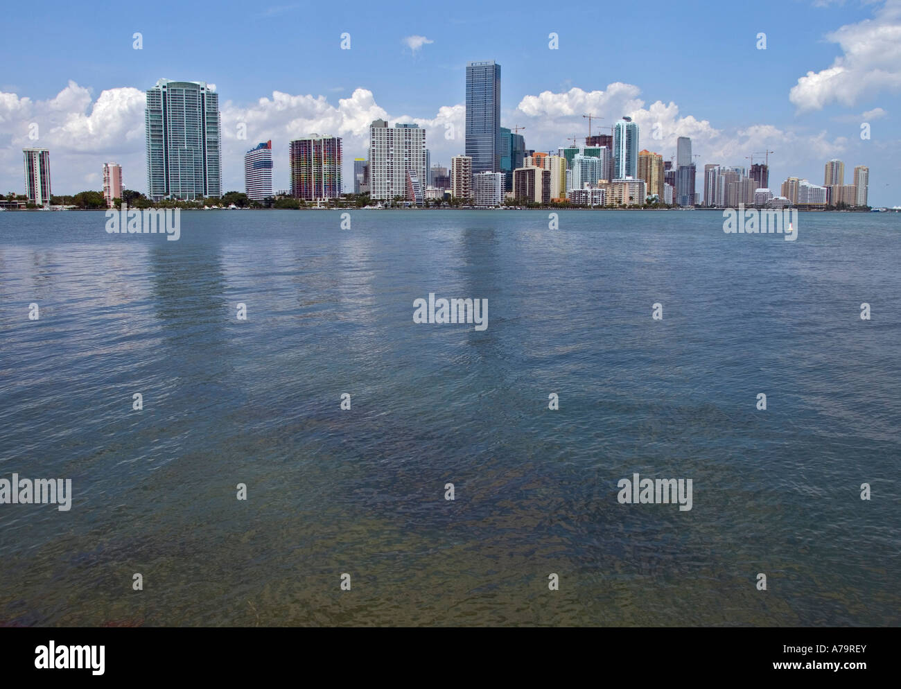 Miami urban skyline hi-res stock photography and images - Alamy