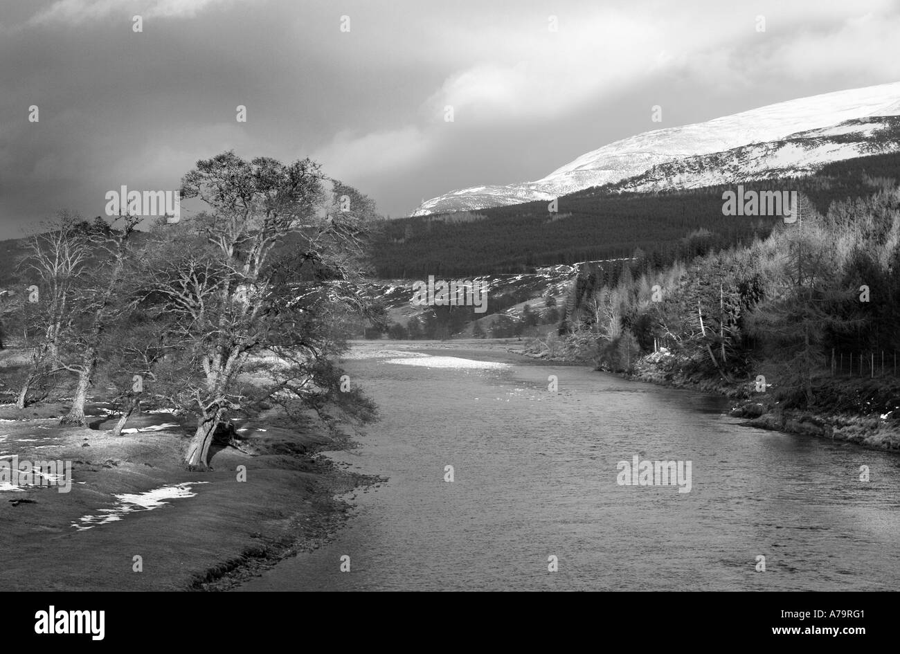 River scene trees hills Black and White Stock Photos & Images - Alamy