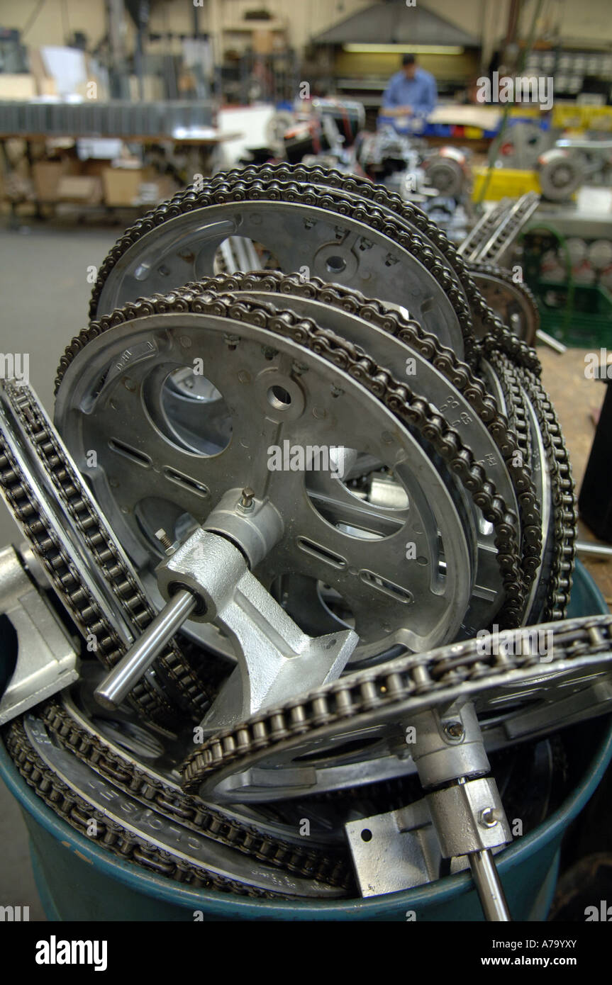 Workers at GAL Elevator Company in the NYC borough of the Bronx Stock ...