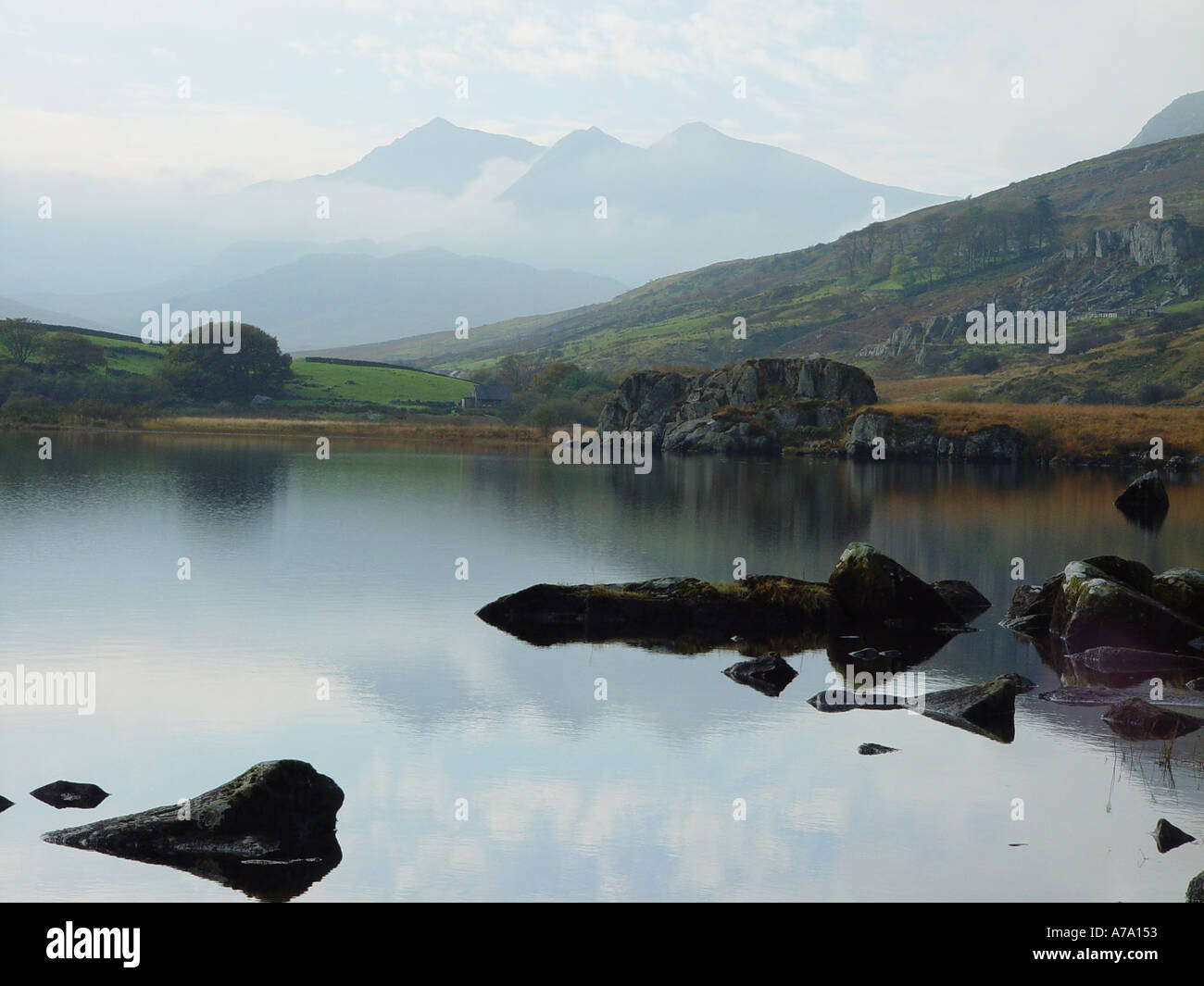 Lake with Mount Snowdon in background Stock Photo - Alamy