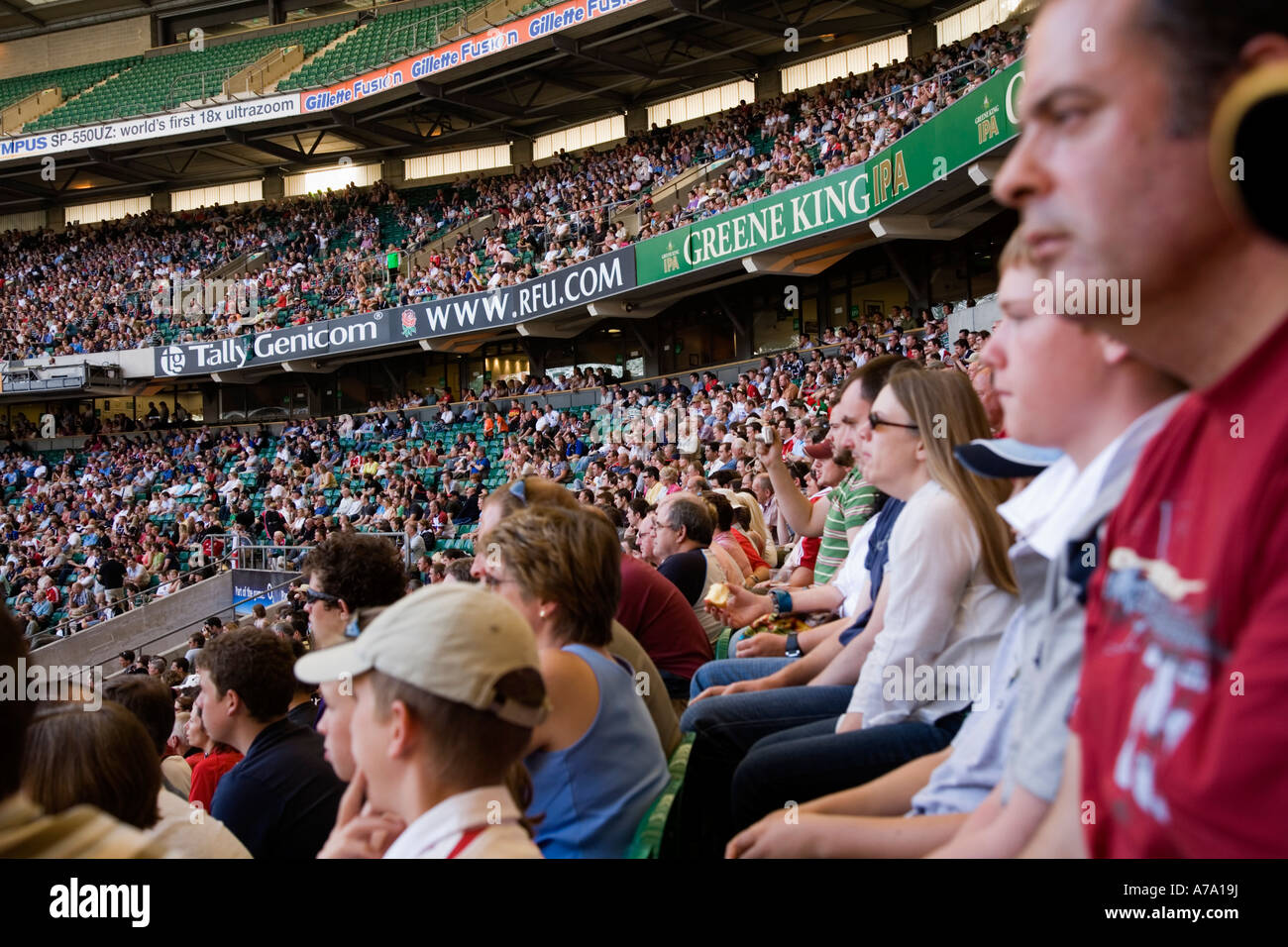 Rugby fans at Twickenham RFU Stadium EDF Energy Cup Final Ospreys v ...