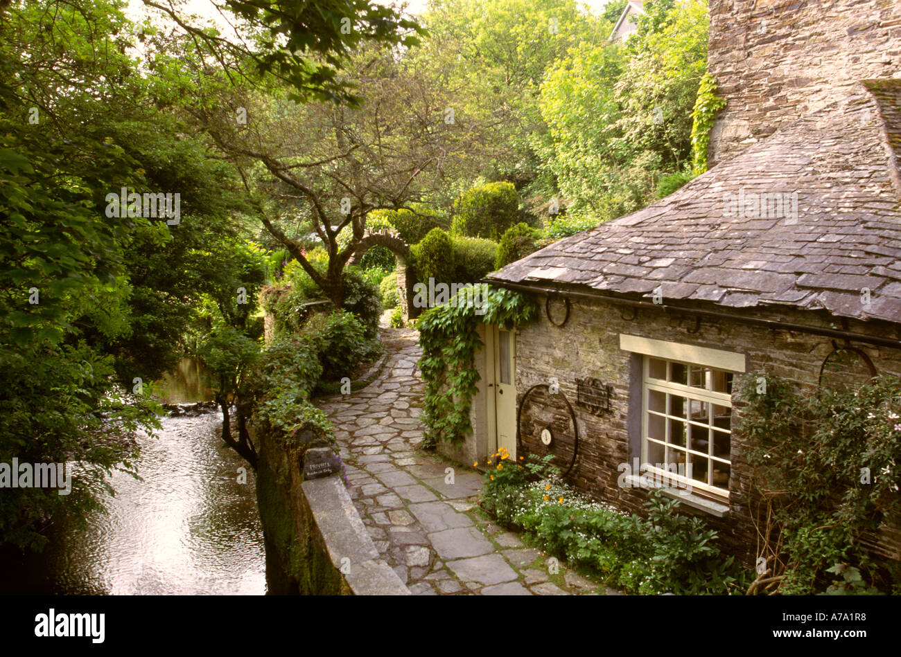 Cornwall Little Petherick Old Mill pub garden beside creek Stock Photo ...