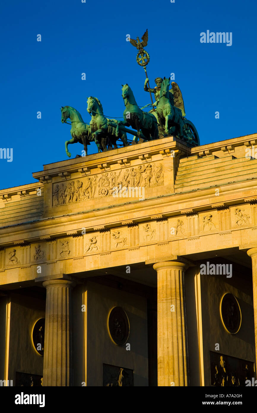 Berlin brandenburg gate grass hi-res stock photography and images - Alamy