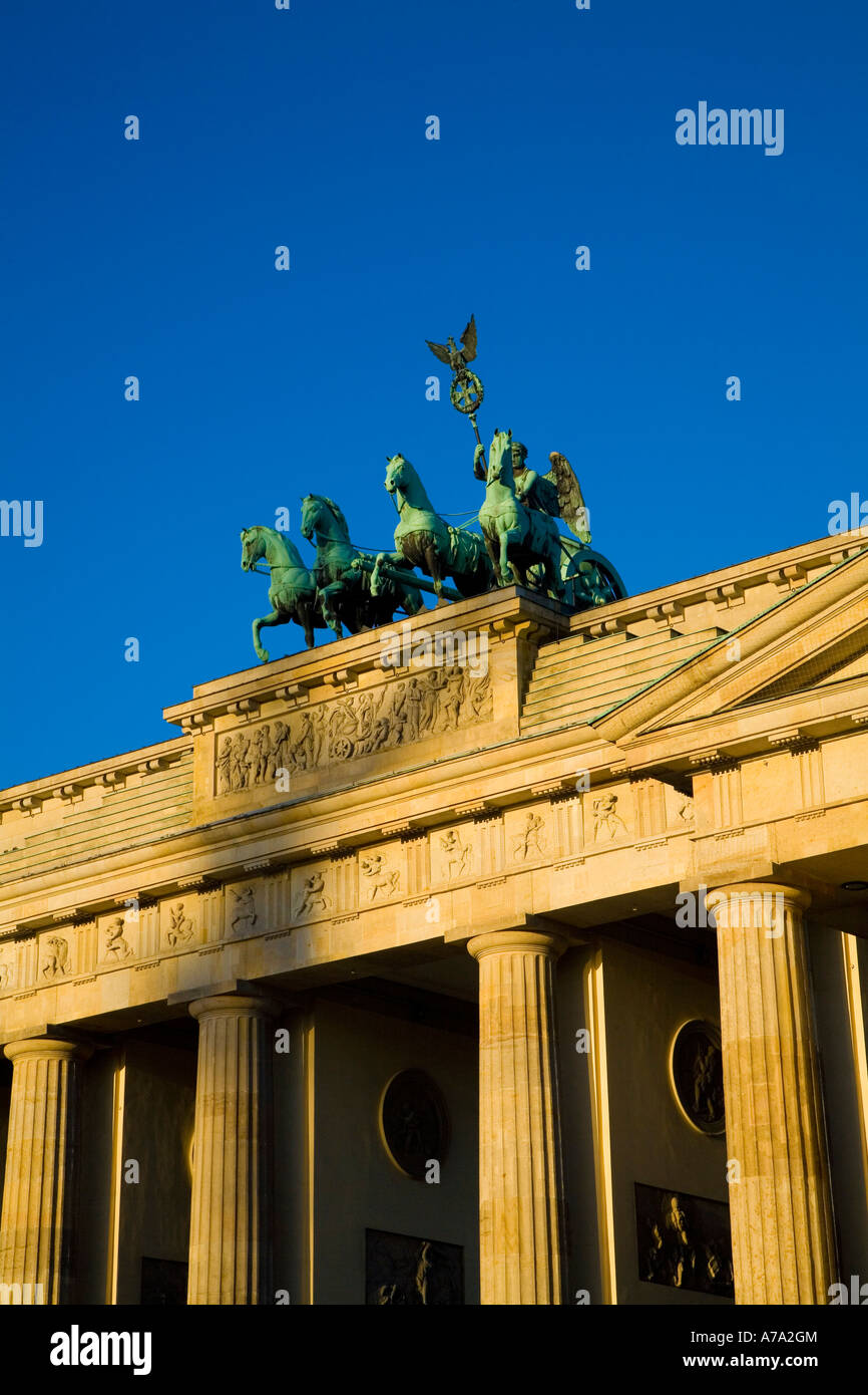 Brandenburger tor german berlin germany arch columns triumph ...