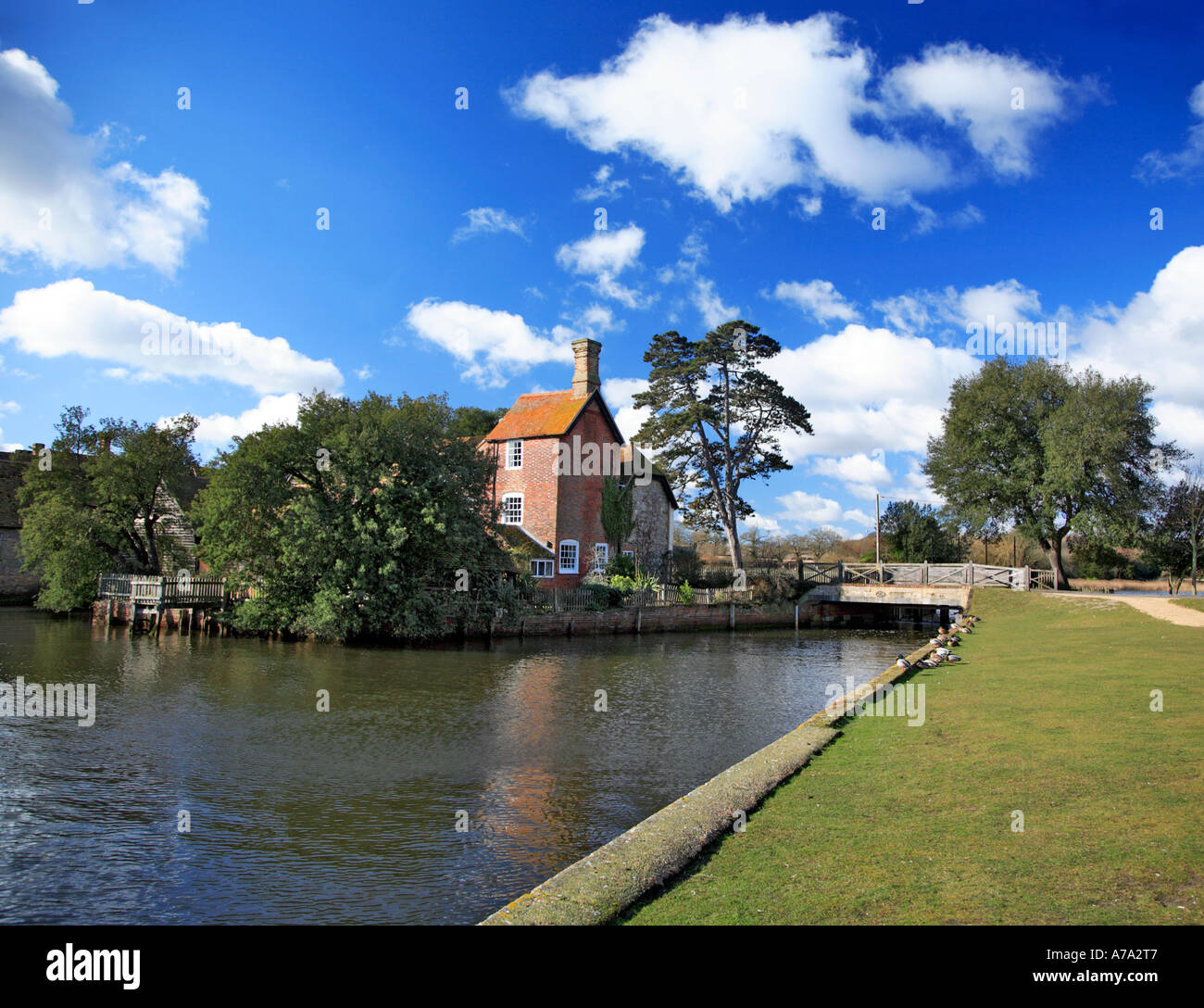Sunny day at beaulieu hi-res stock photography and images - Alamy