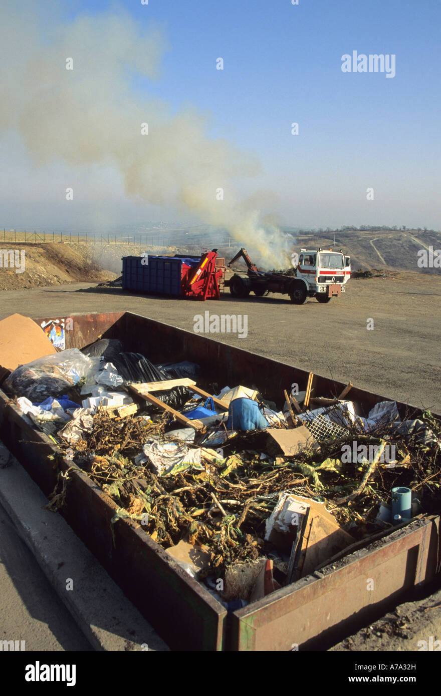 Garbage dump photos hi-res stock photography and images - Alamy