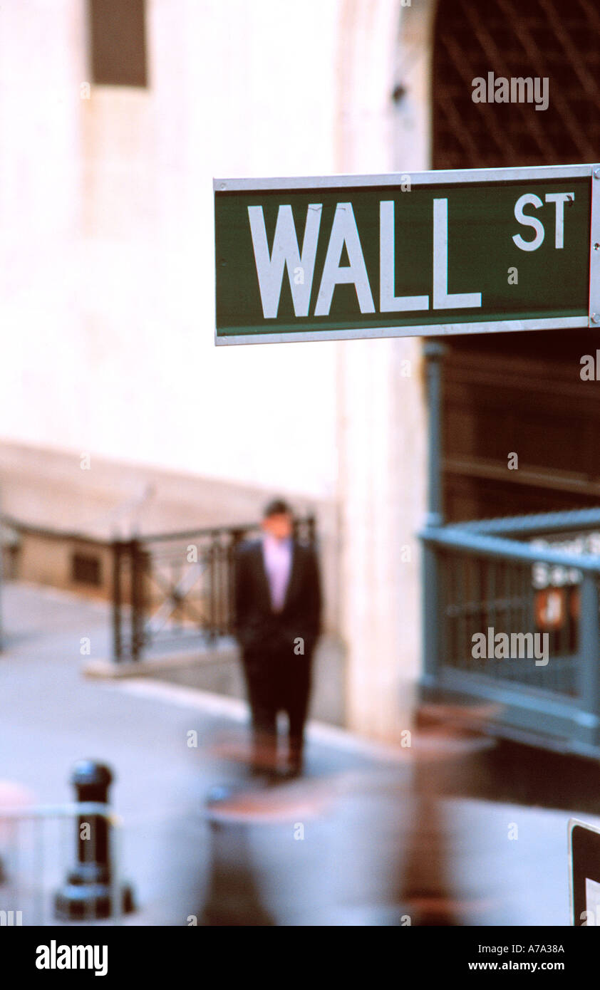 Wall street broad st street signs hi-res stock photography and images ...