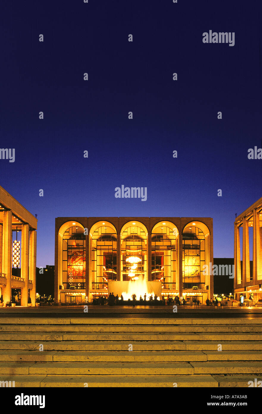 Metropolitan Opera Lincoln Center Manhattan New York Stock Photo - Alamy